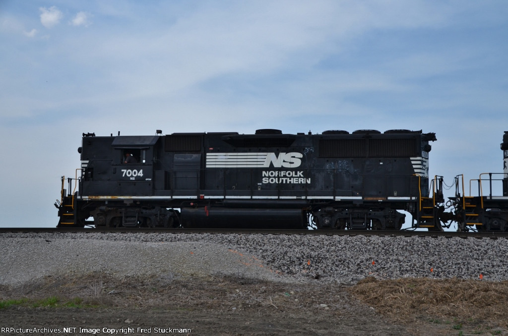 NS 7004